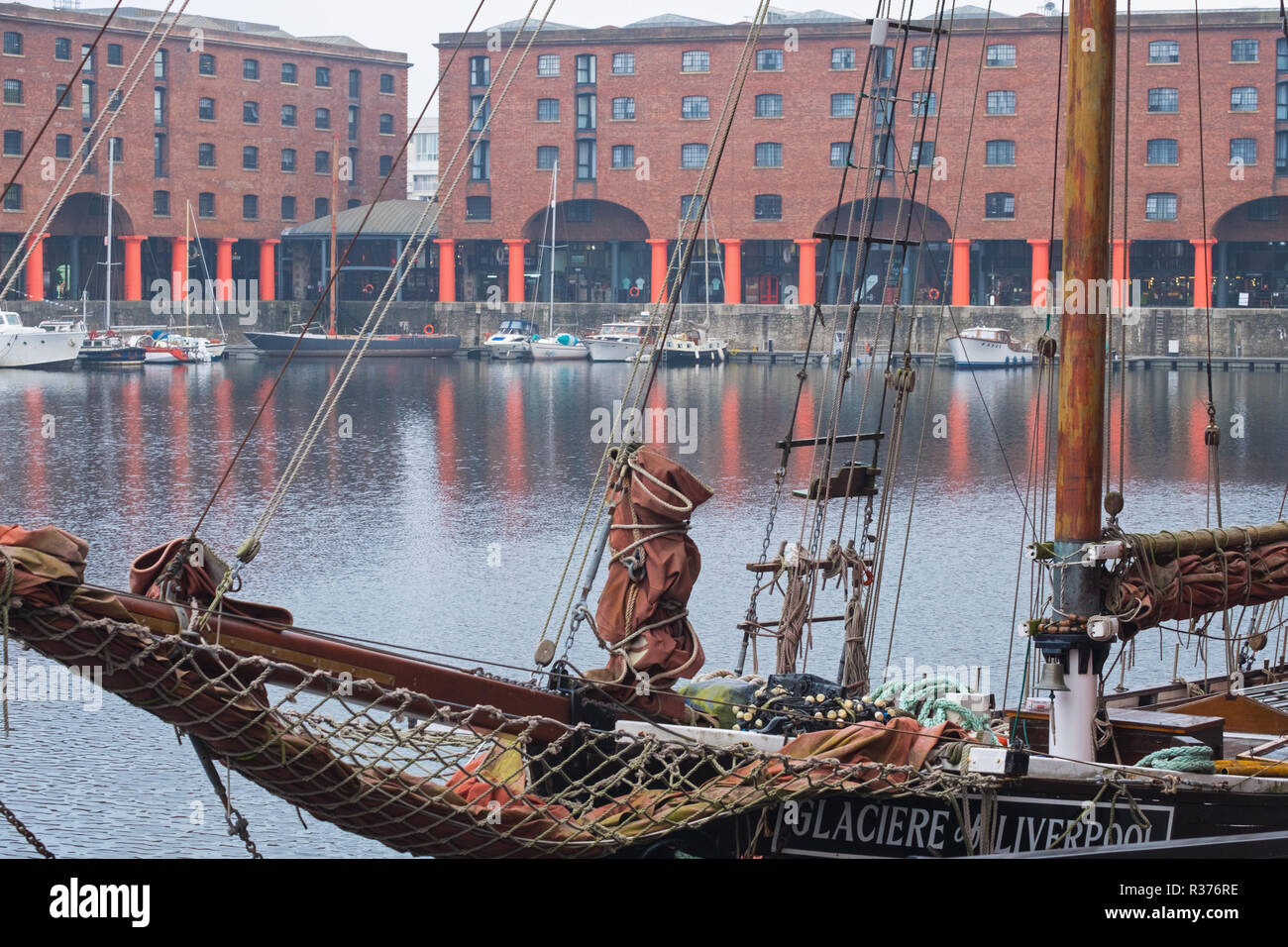 LIVERPOOL, ENGLAND - NOVEMBER 5, 2018: The tall ship Glaciere moored in ...