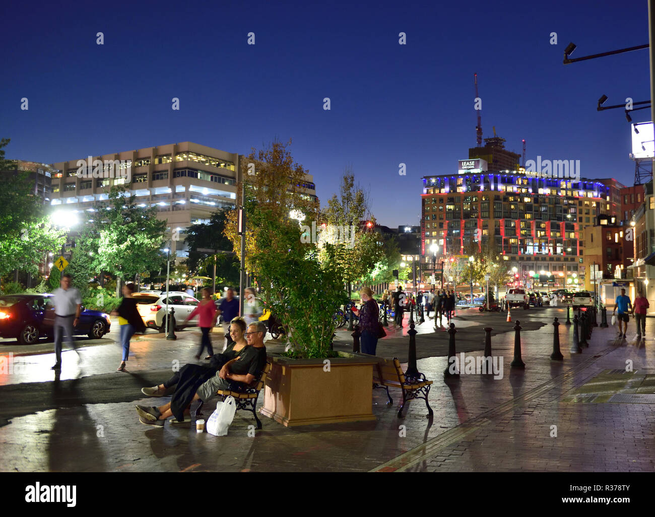 Boston evening street scene hi-res stock photography and images - Alamy