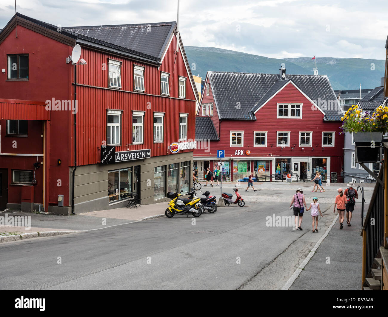 Houses in tromso hi-res stock photography and images - Alamy