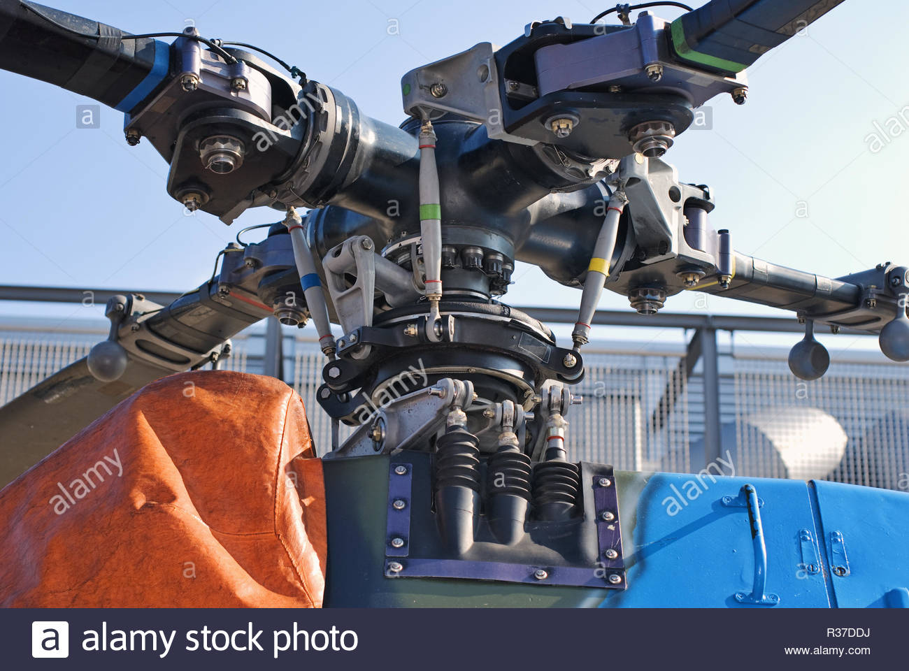 Helicopter Rotor Head Stock Photos & Helicopter Rotor Head Stock Images ...