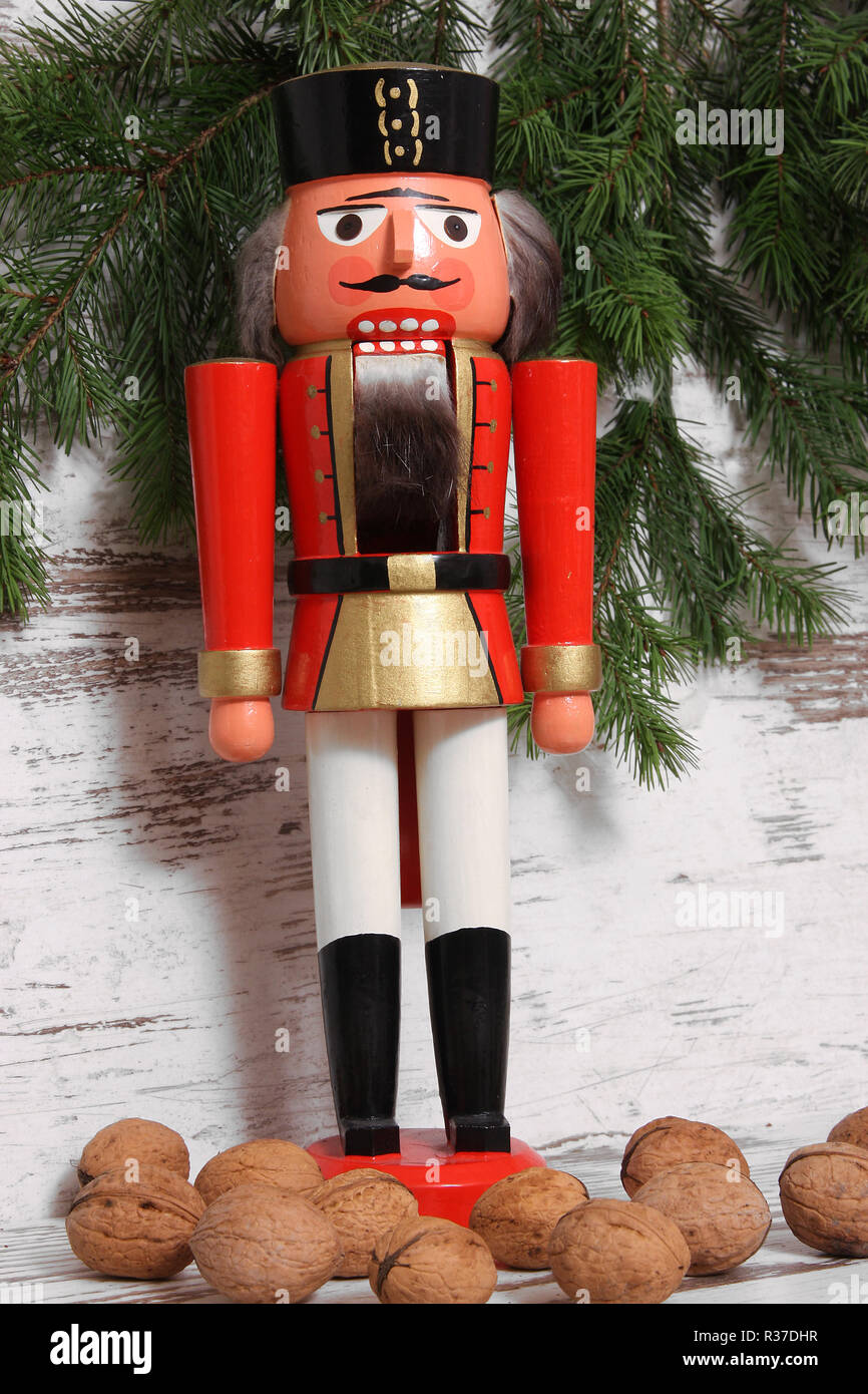 Wood nutcracker king hi-res stock photography and images - Alamy