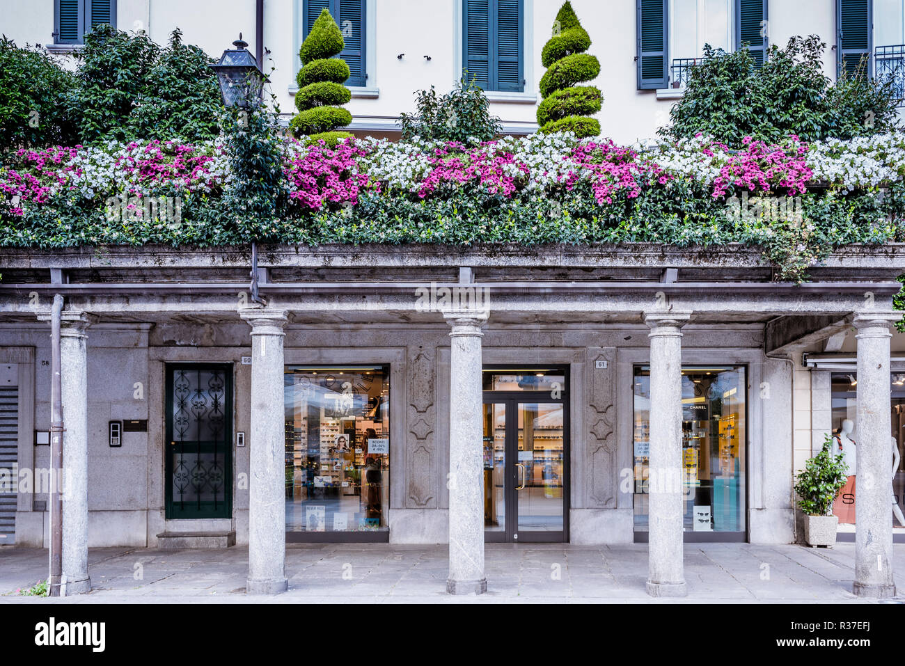 September square hi-res stock photography and images - Alamy