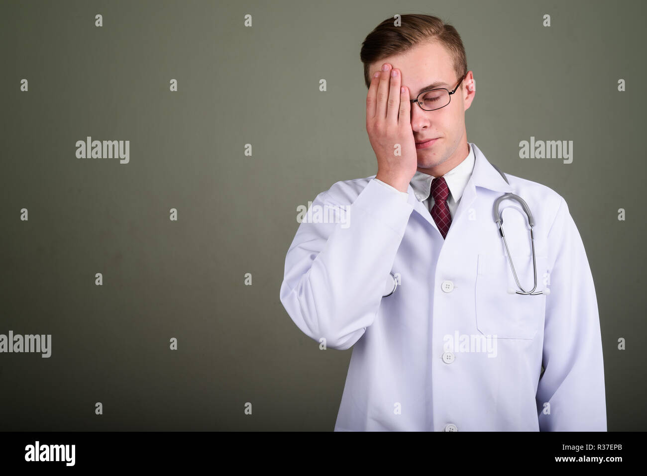 Doctor teenager problem hi-res stock photography and images - Alamy