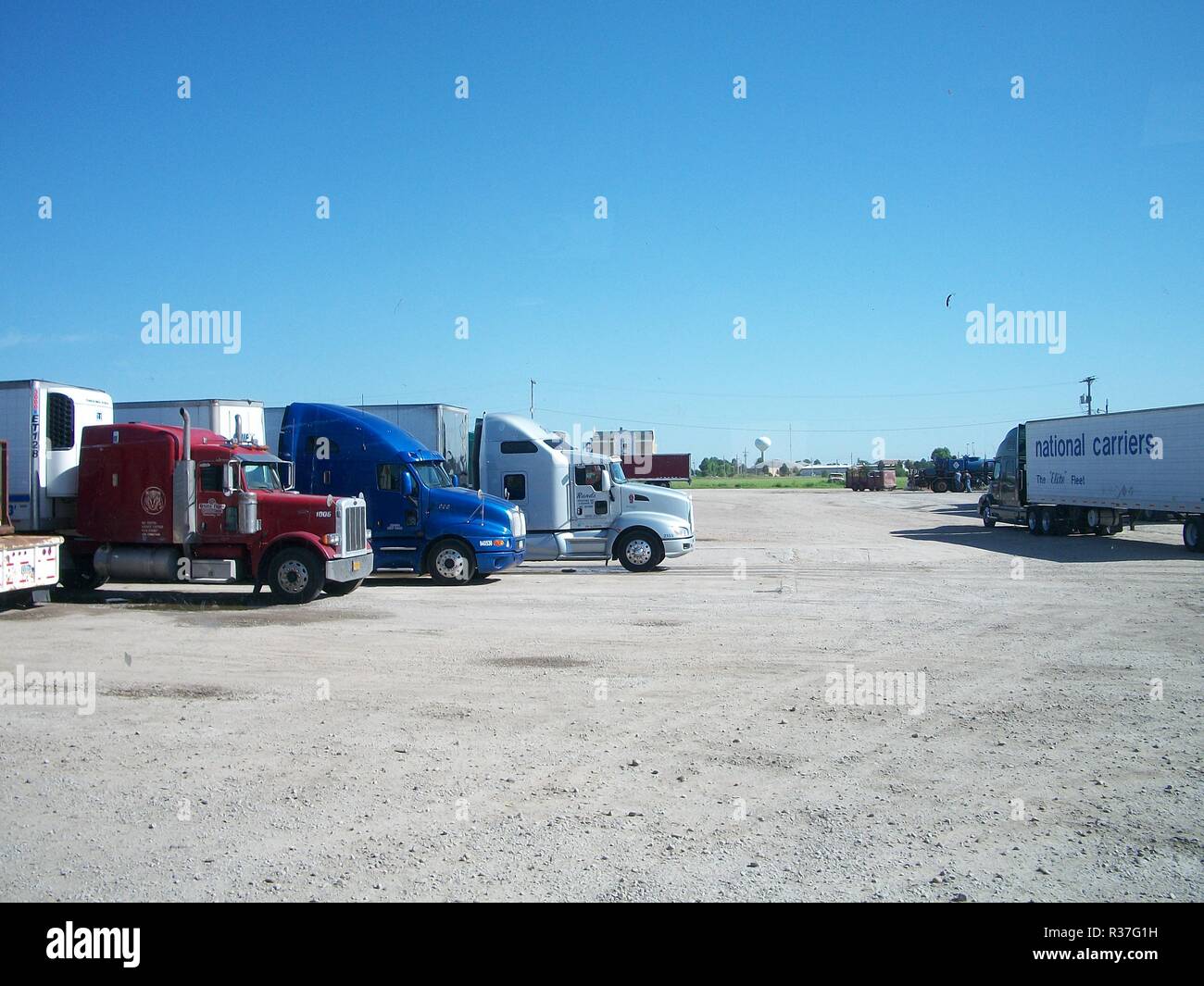 Unimproved truck stop lot hi-res stock photography and images - Alamy