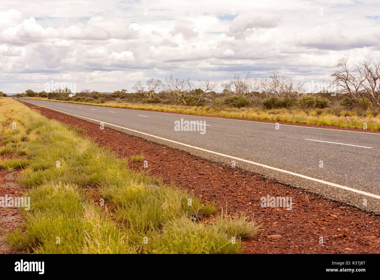 Asphalt empty country road, Australian Northern territory, outback ...
