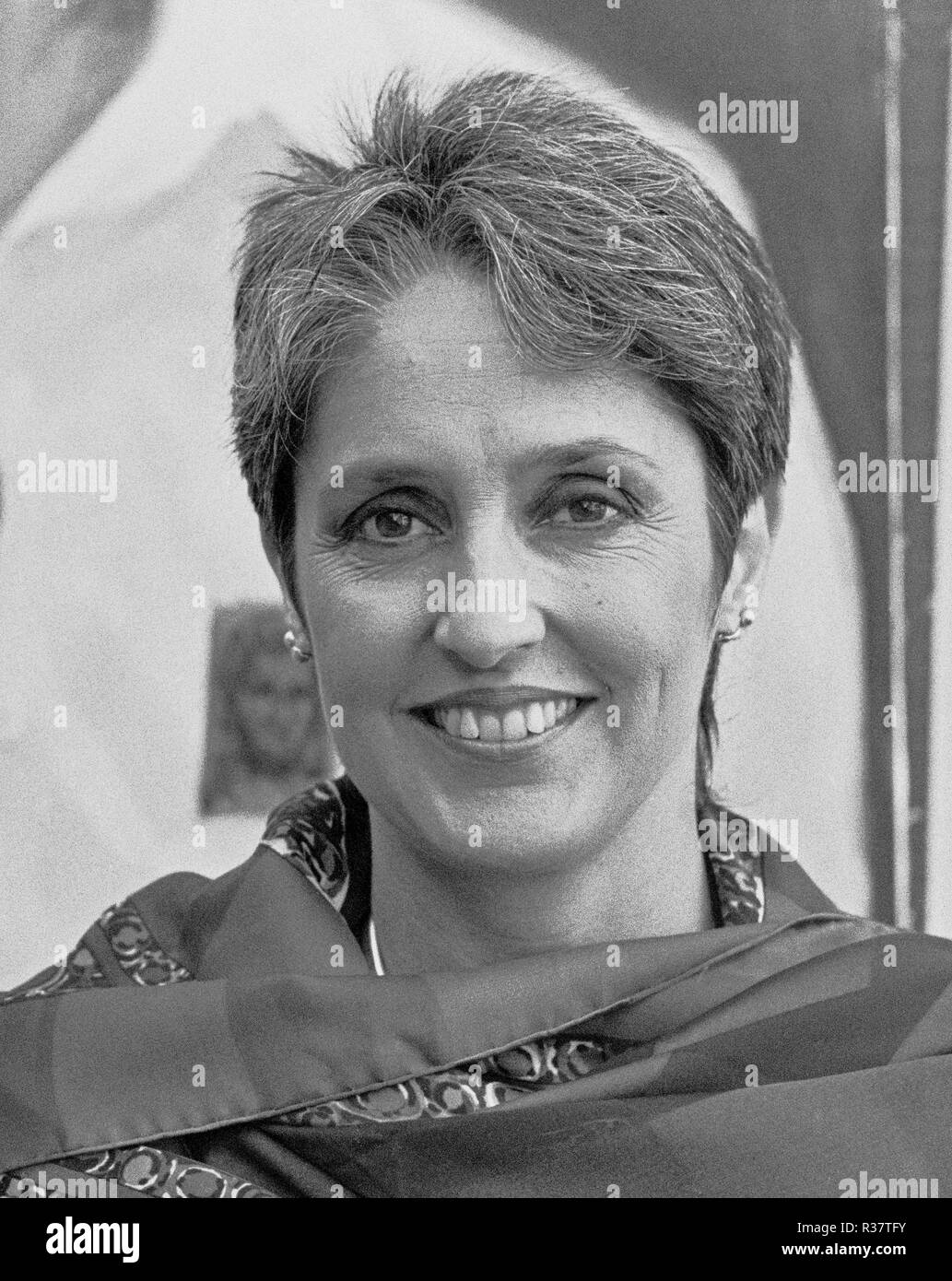 Joan baez folk singer hi-res stock photography and images - Alamy