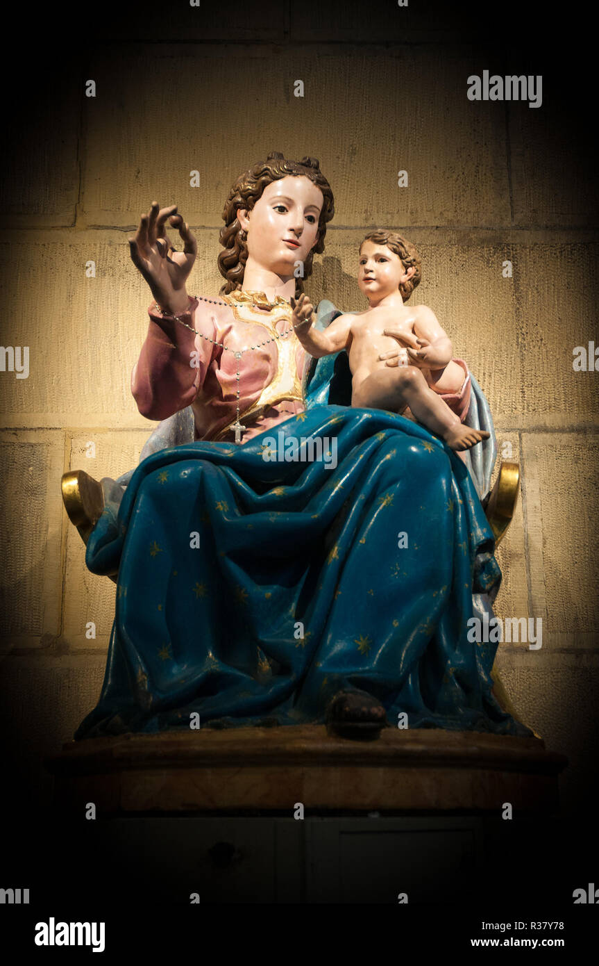 Saint mary of the chain hi-res stock photography and images - Alamy
