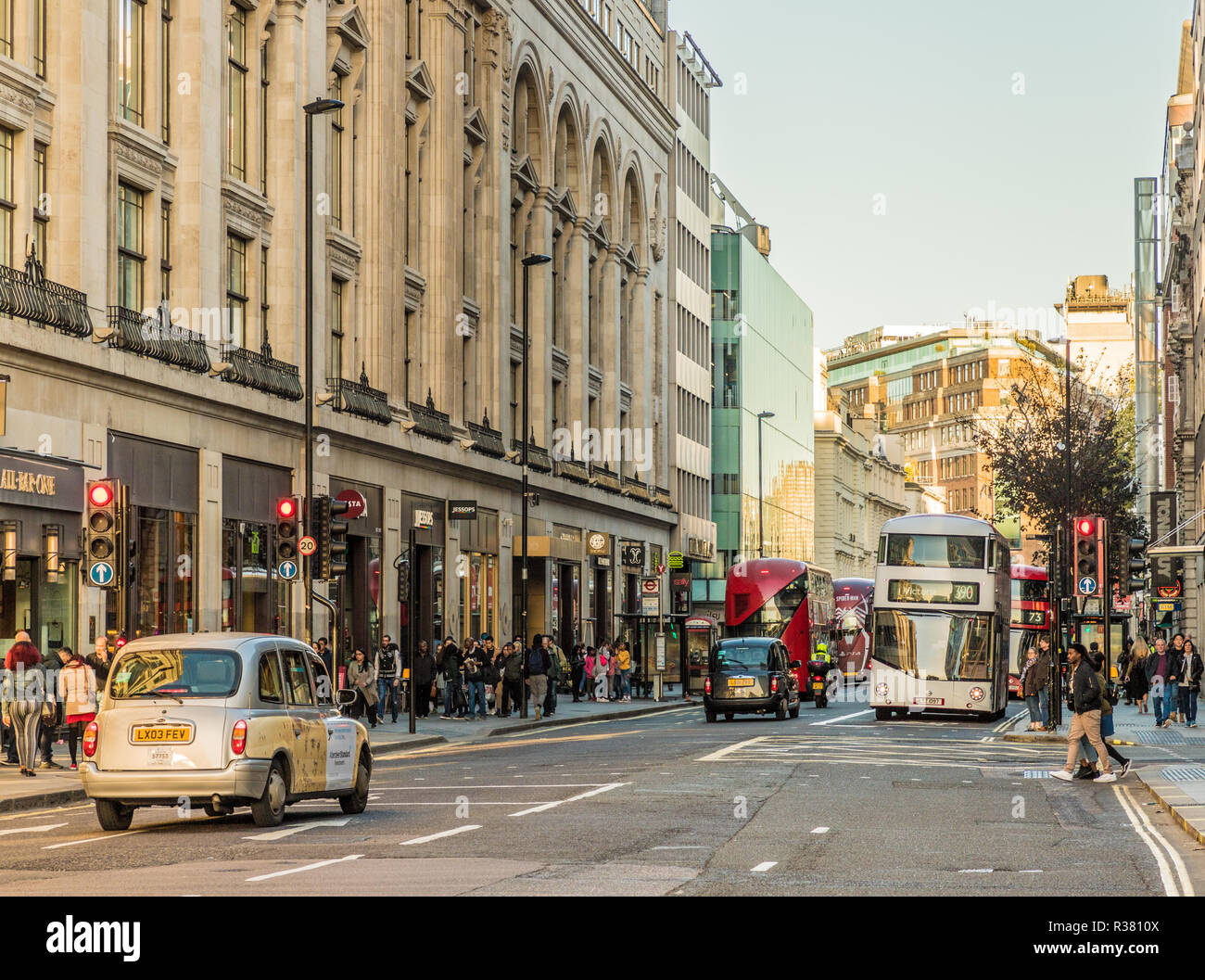 Tottenham court road road old hi-res stock photography and images - Alamy