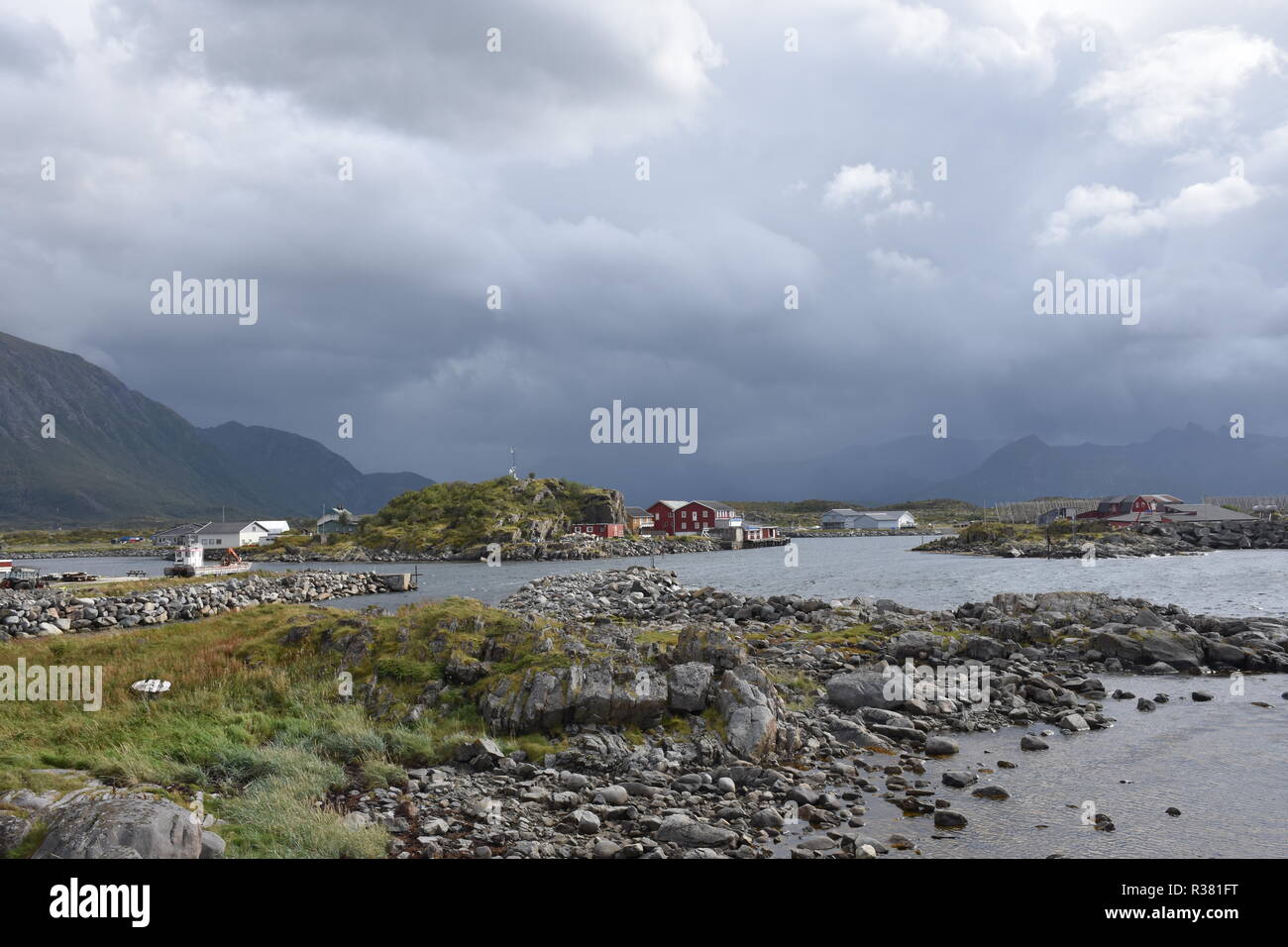 Norwegen, Lofoten, Laukvik, Laukvika, Hafen, Pier, Kai, Mole, Steg ...