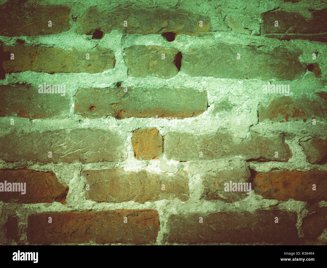 Flemish bond red brick wall hi-res stock photography and images - Alamy