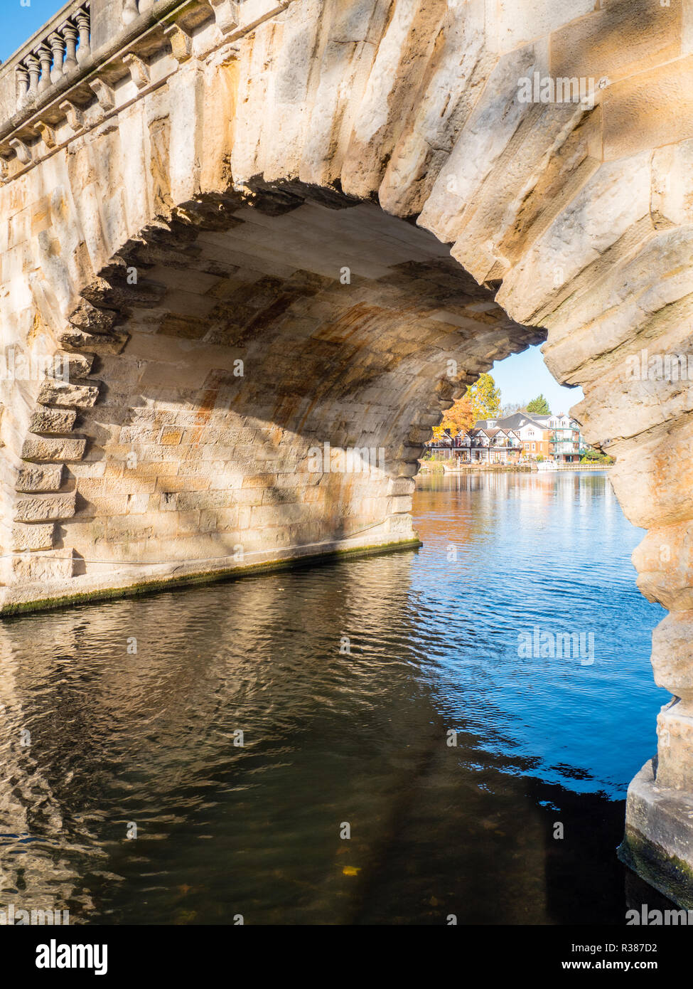 Maidenhead bridge river hi-res stock photography and images - Alamy