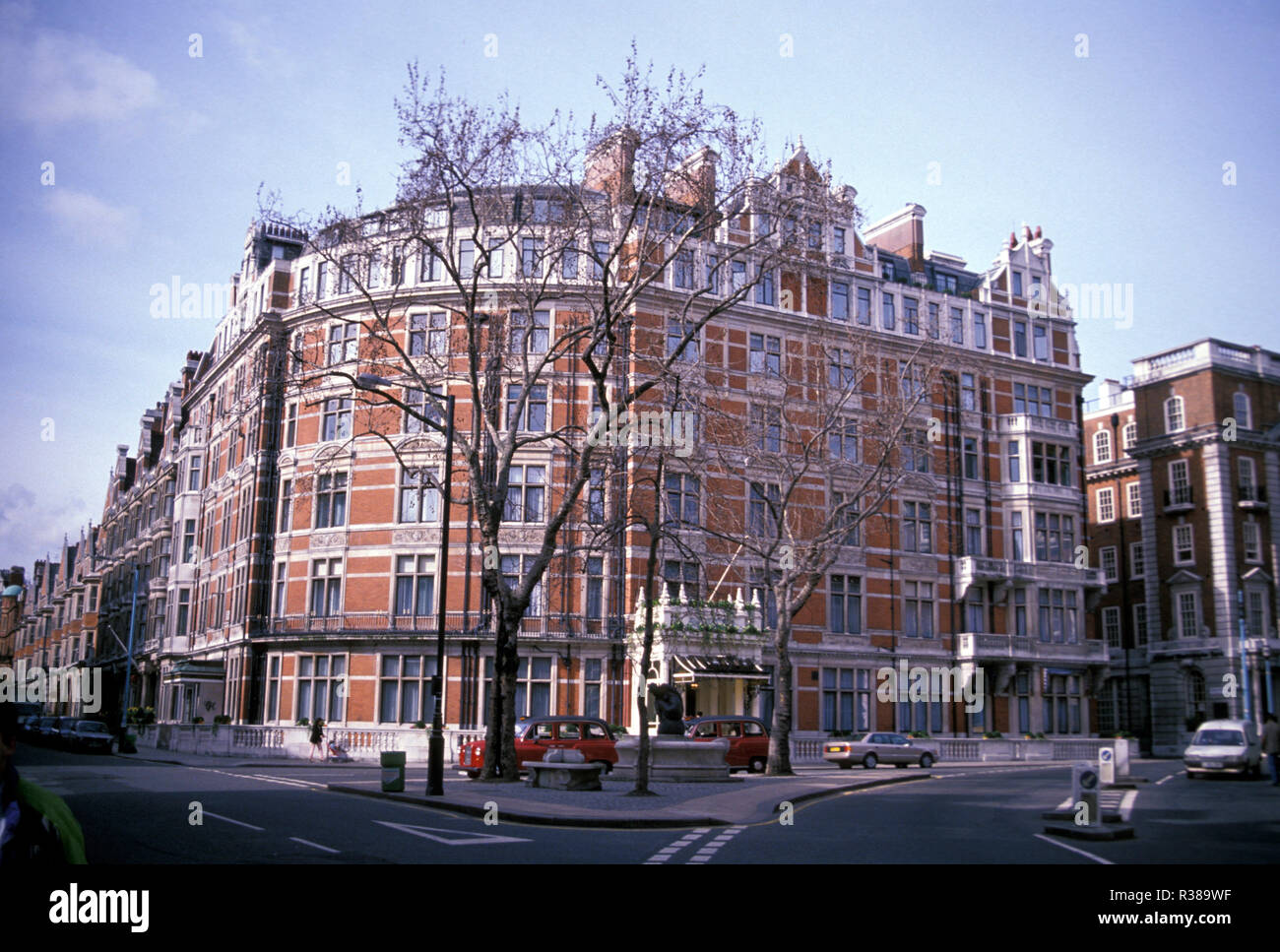 Connaught place london hi-res stock photography and images - Alamy