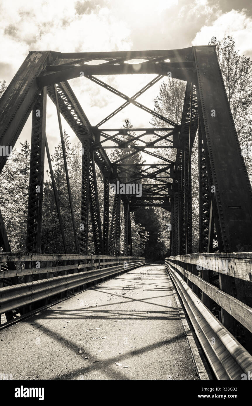 Old railroad bridge hi-res stock photography and images - Alamy