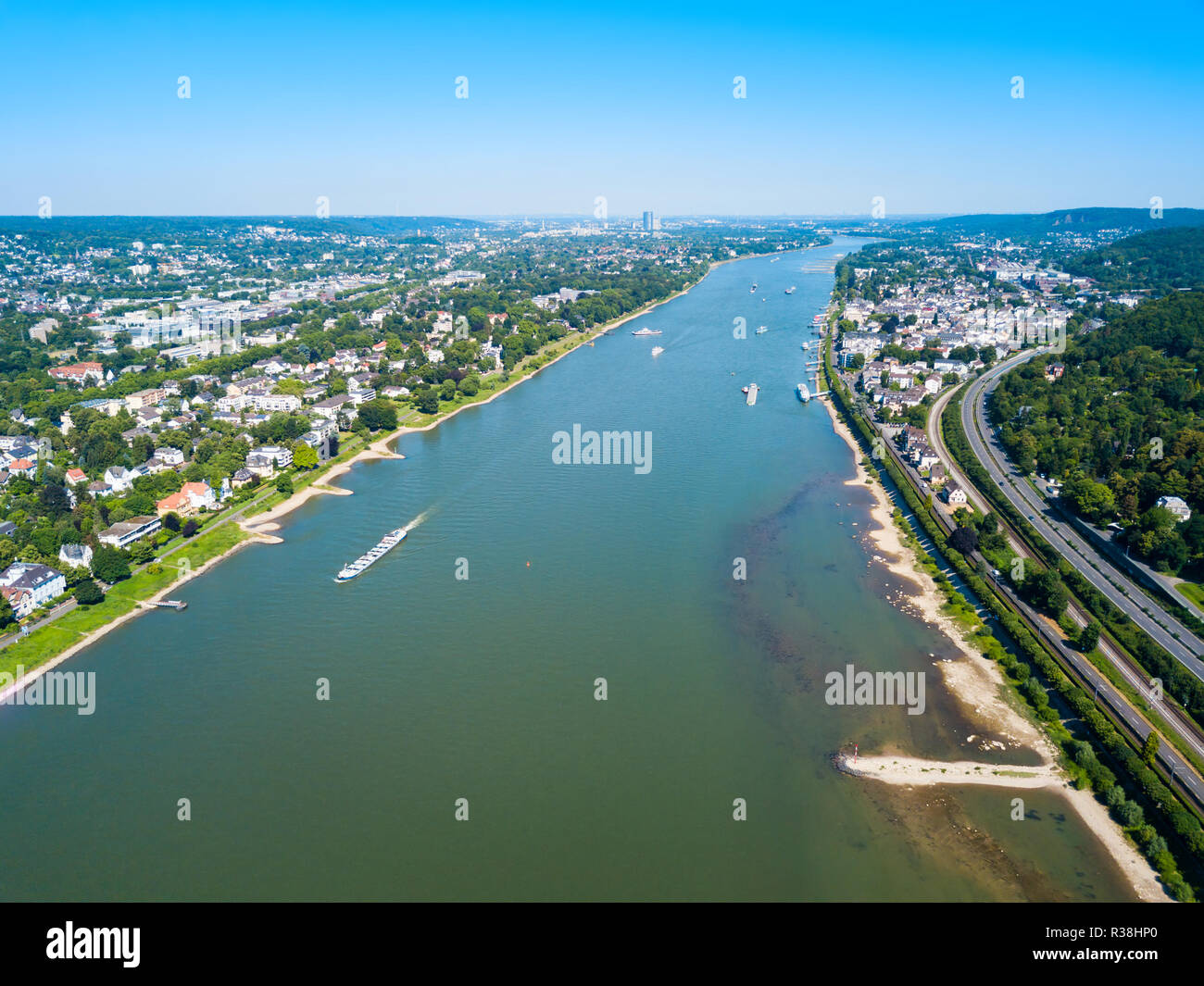 Suburb aerial hi-res stock photography and images - Alamy