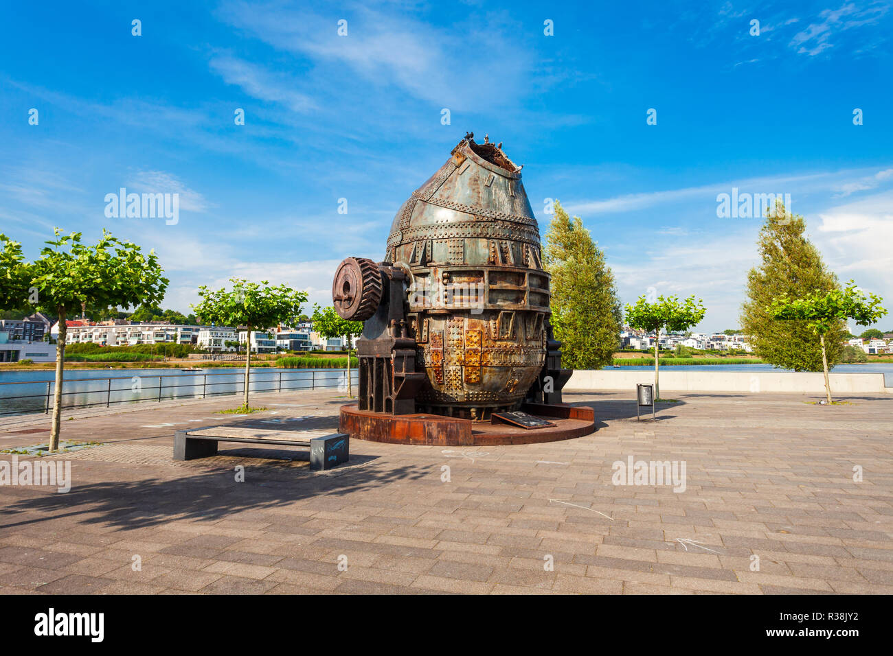 Steel converter hi-res stock photography and images - Alamy