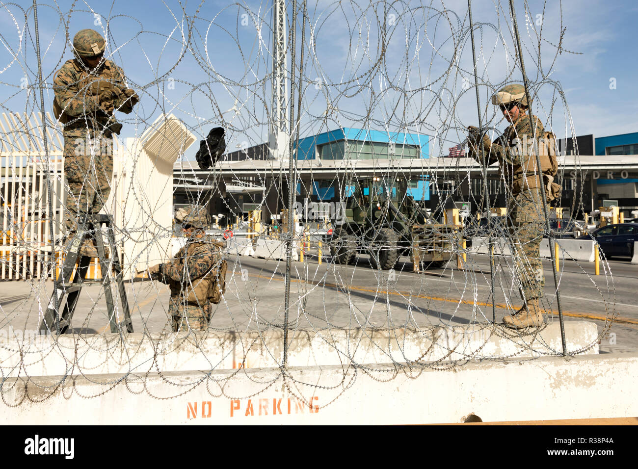 Marines patrol border hi-res stock photography and images - Alamy