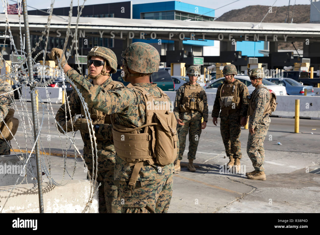 Marines patrol border hi-res stock photography and images - Alamy