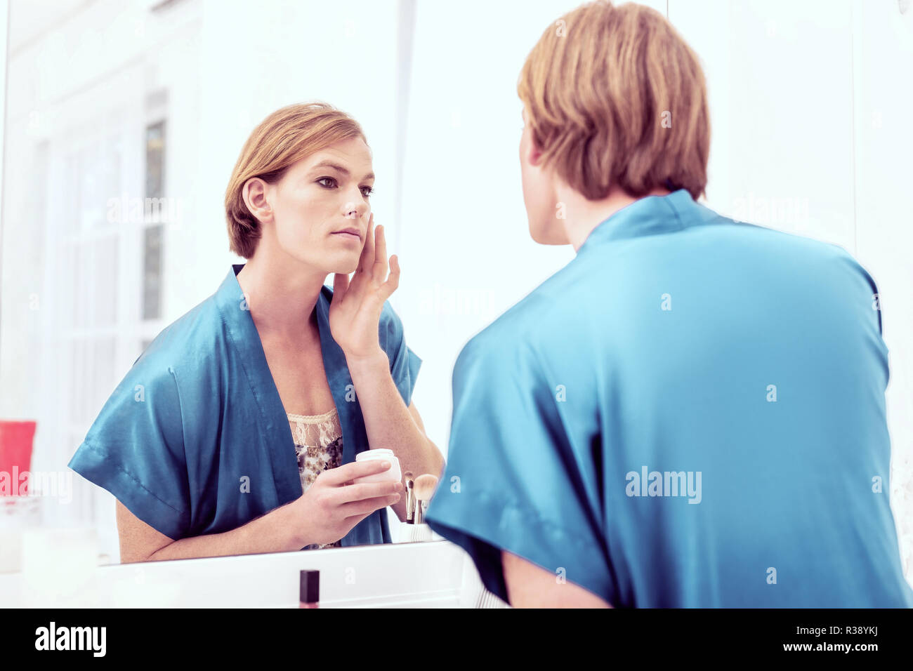 Crossdresser hi-res stock photography and images - Alamy