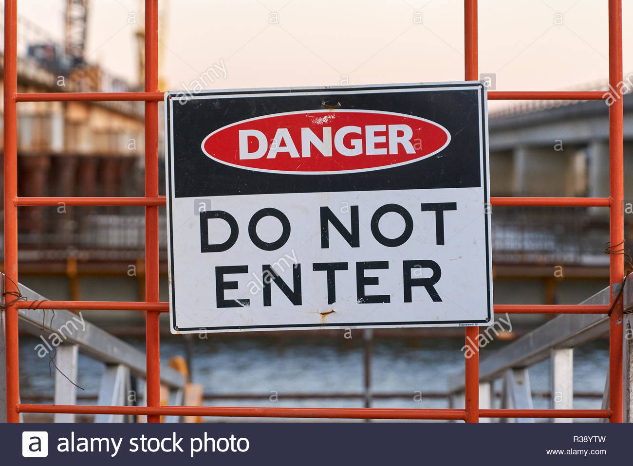 Warning Sign Unsafe Building Stock Photos & Warning Sign Unsafe ...