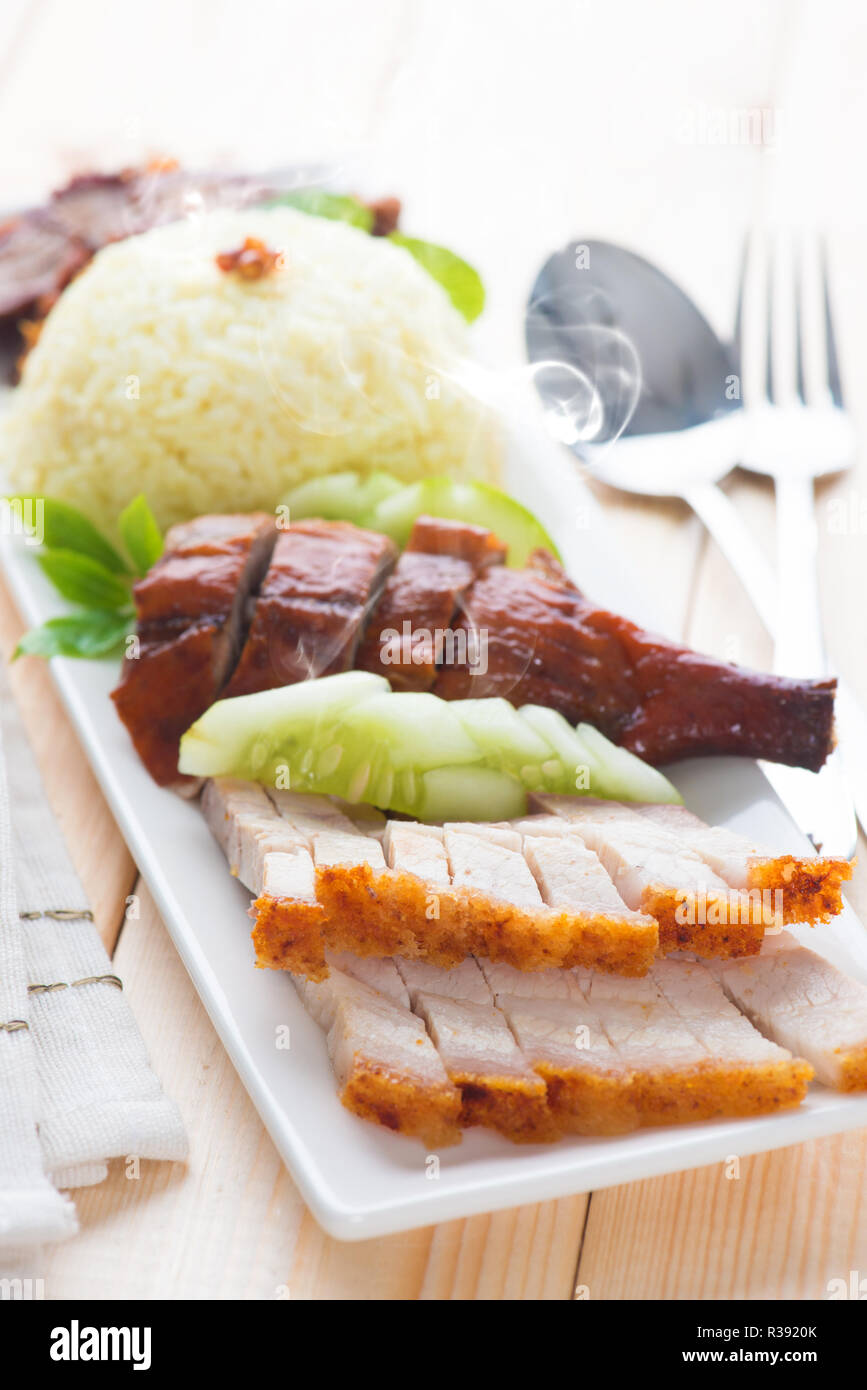 Singapore duck food table hi-res stock photography and images - Alamy