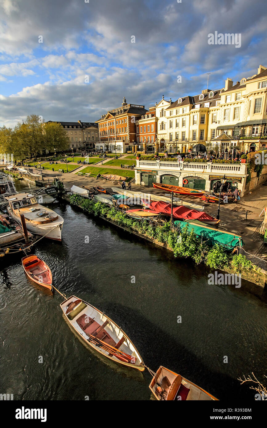 Thames, Riverside, Richmond, London, England Stock Photo - Alamy