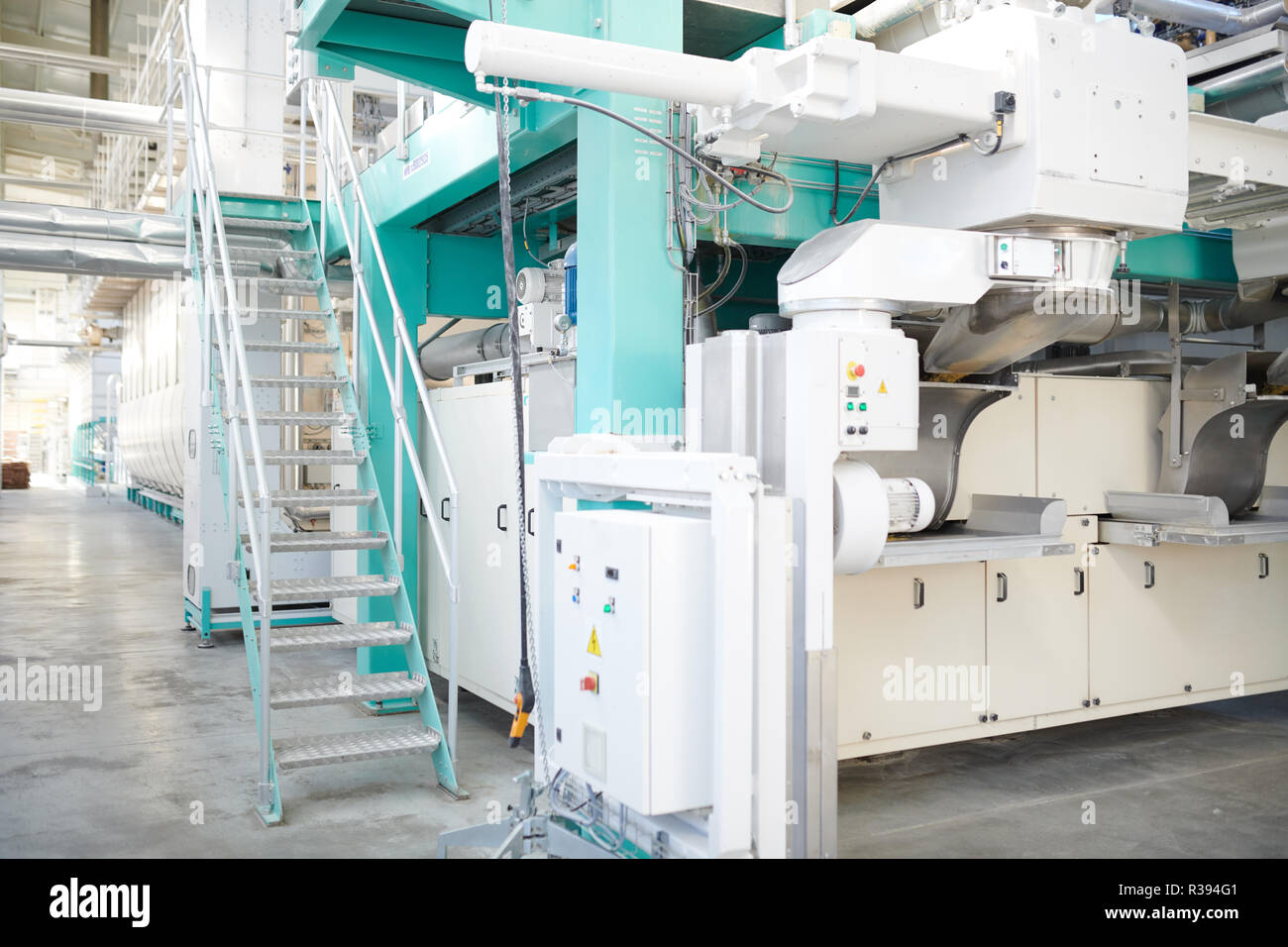 Modern Industrial Factory Interior Stock Photo - Alamy