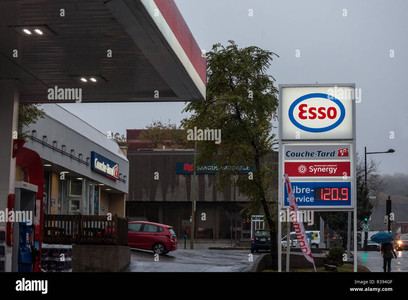 Esso logo hi-res stock photography and images - Alamy