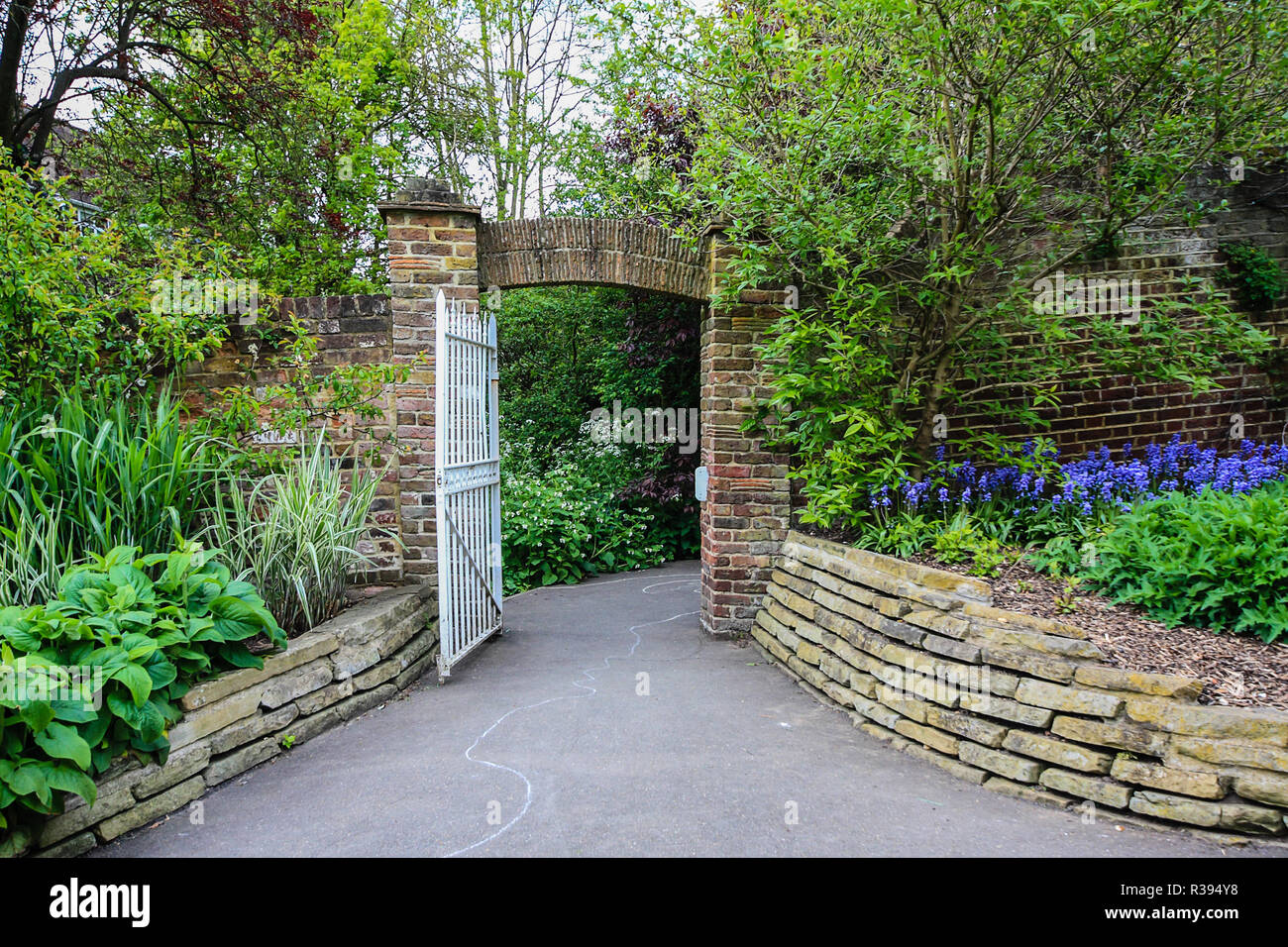 An old stone gate leading to park, England, UK Stock Photo - Alamy