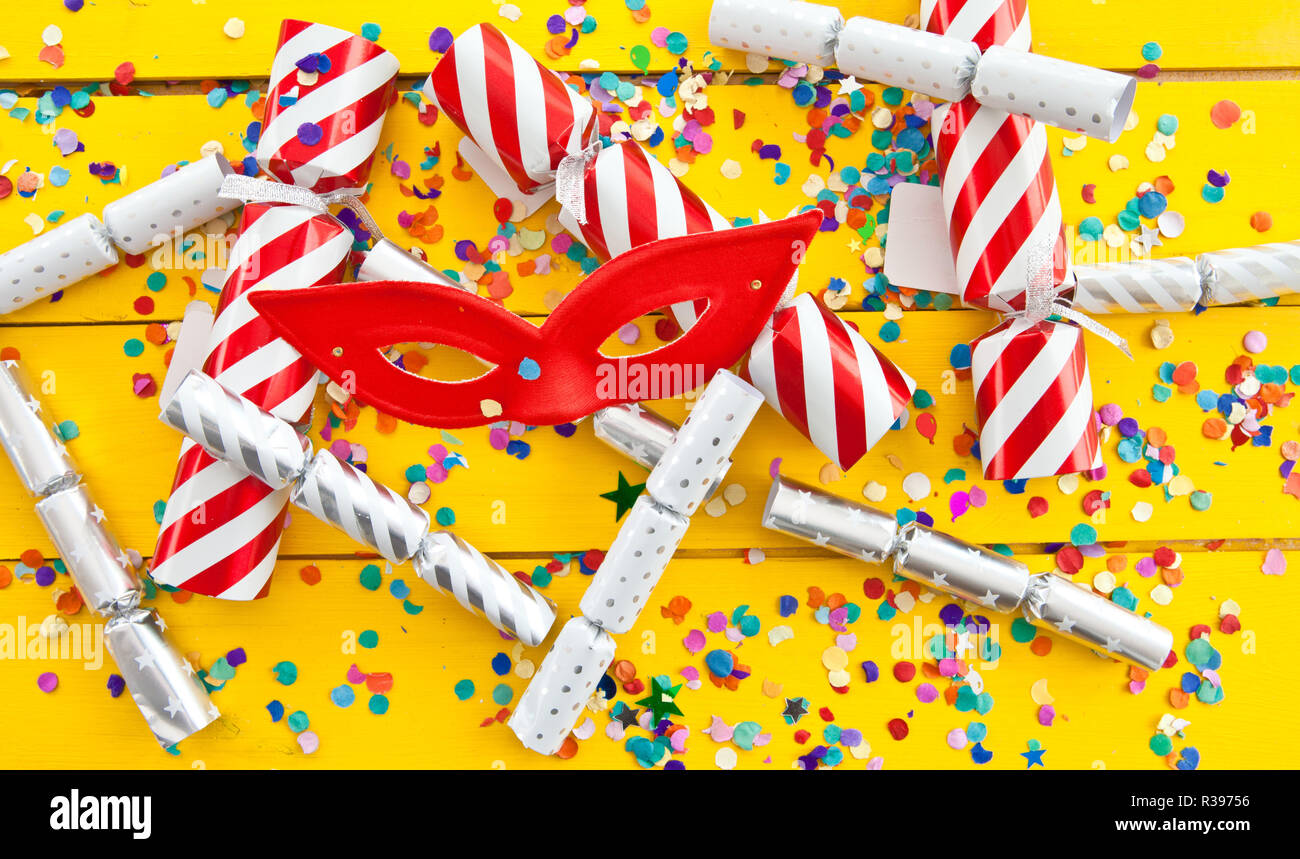 Children party crackers hi-res stock photography and images - Alamy