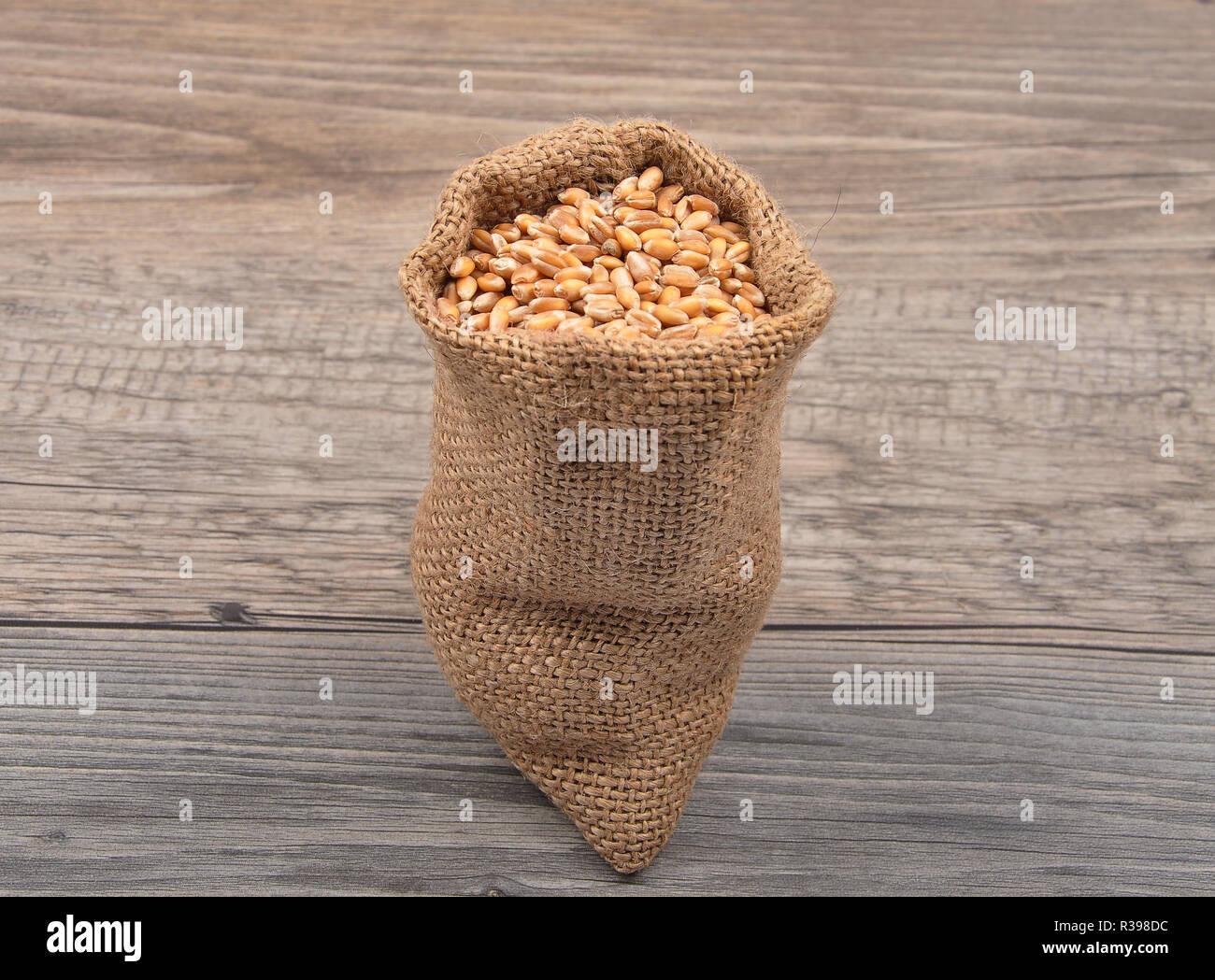 Getreidesack hi-res stock photography and images - Alamy