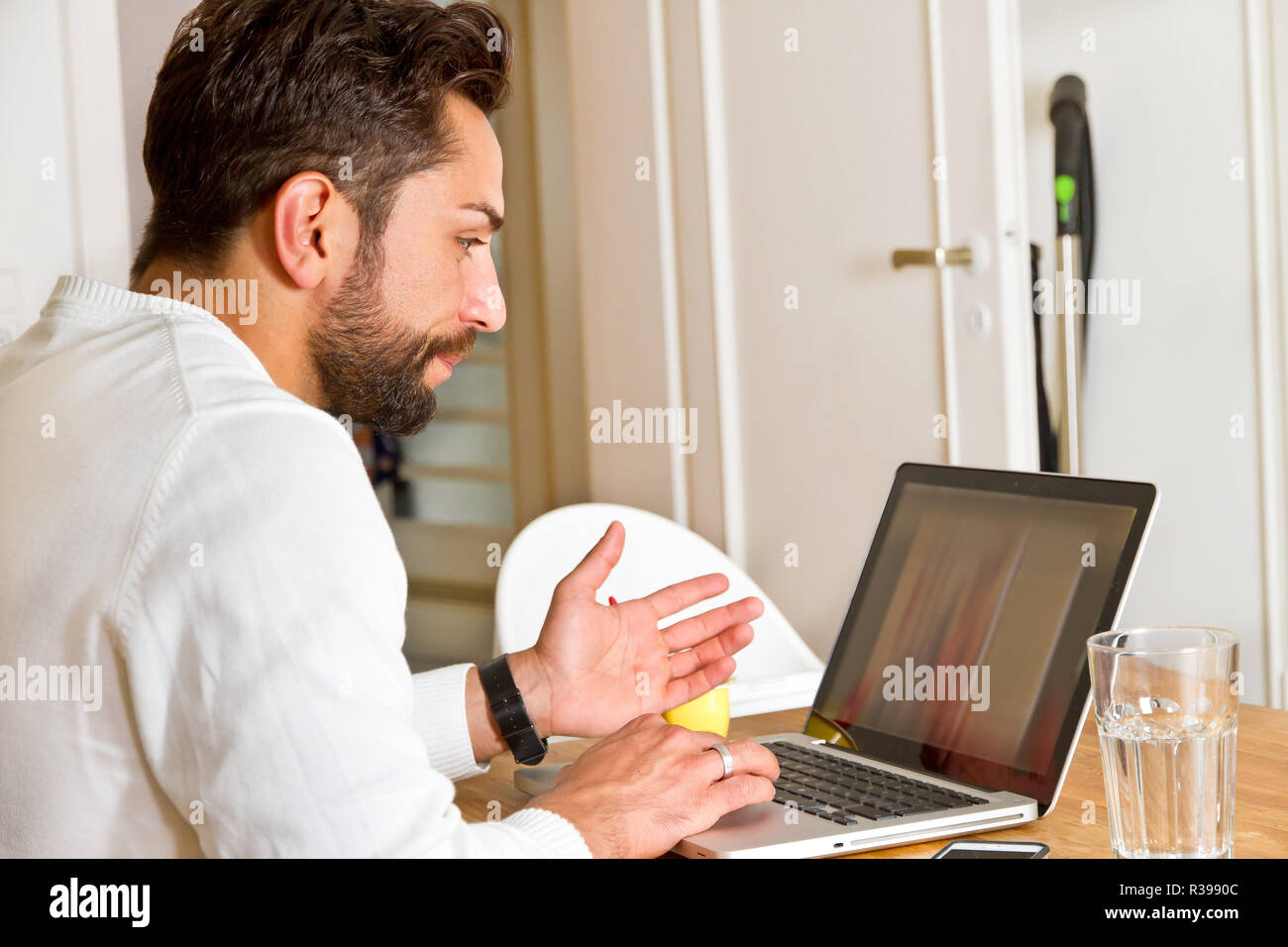 Computerproblem hi-res stock photography and images - Alamy
