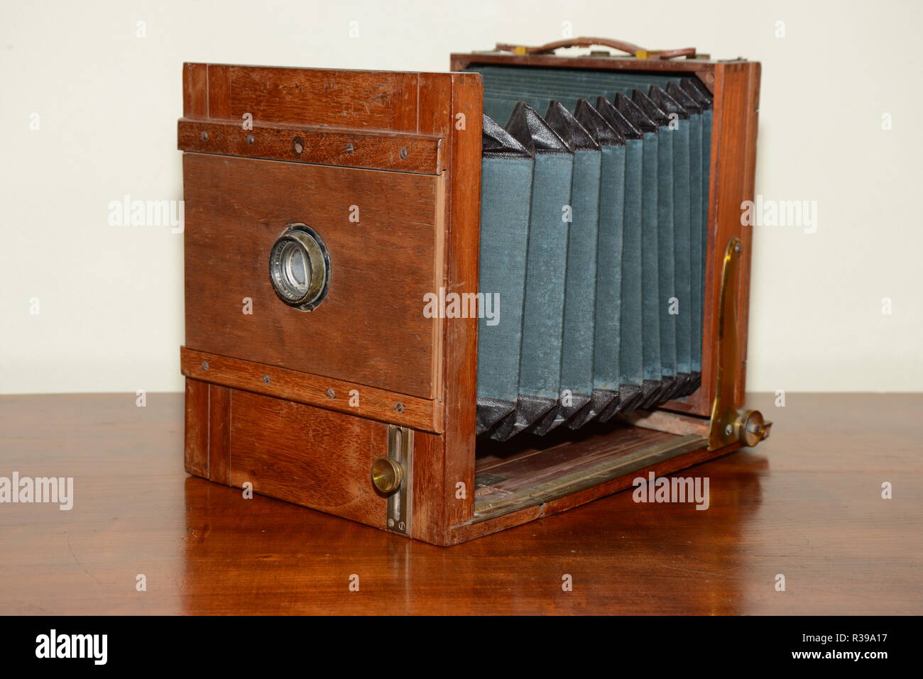 Camera balgen hi-res stock photography and images - Alamy