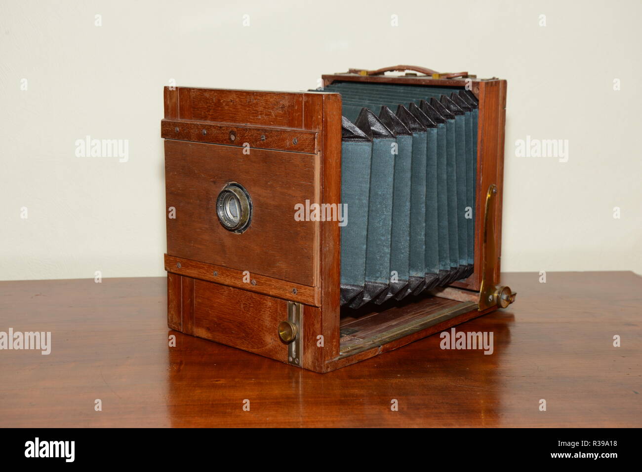 Old caméra 1900 hi-res stock photography and images - Alamy
