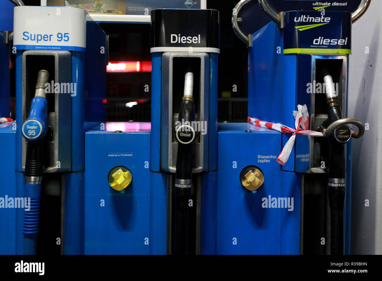 Diesel pump gun hi-res stock photography and images - Alamy