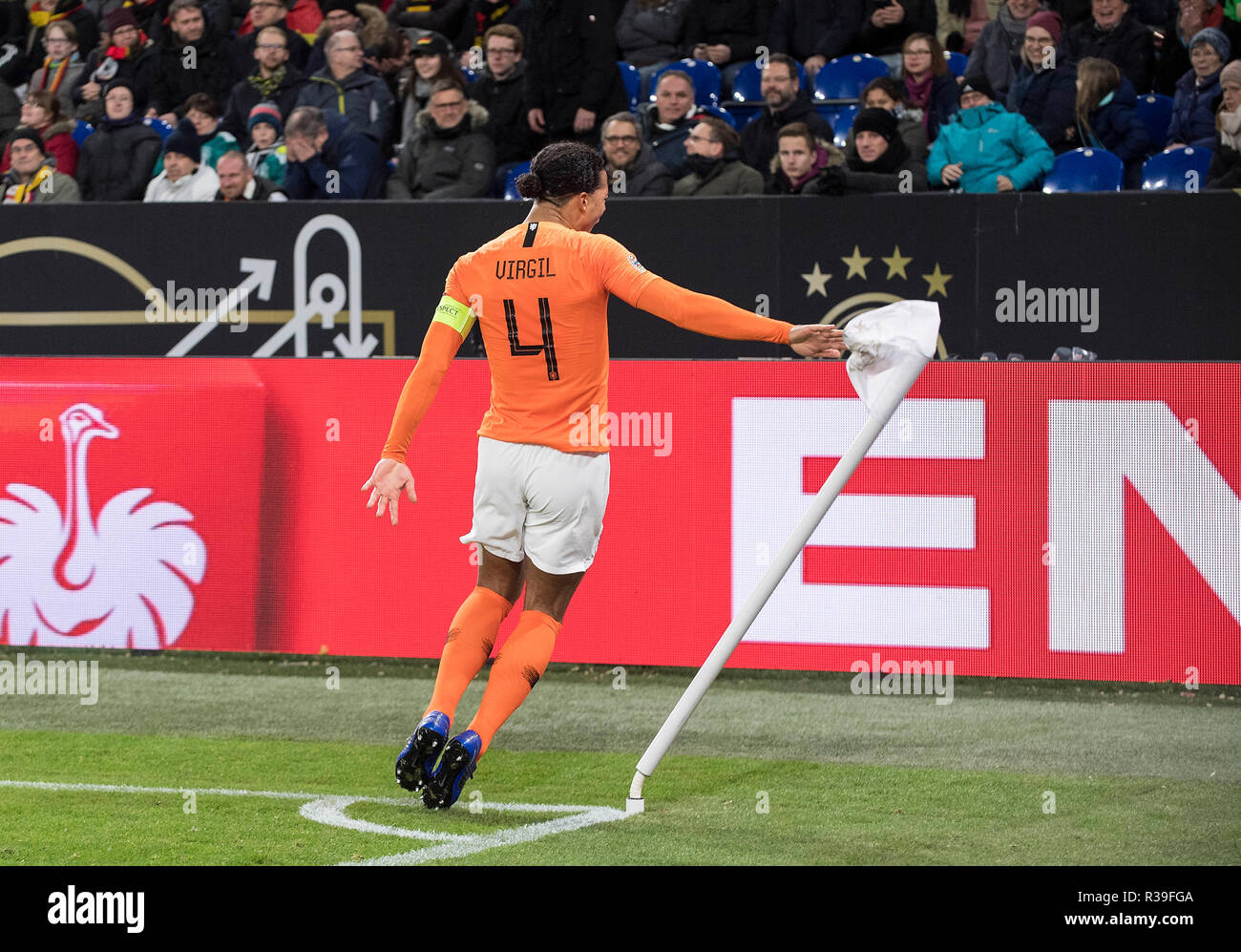 Gelsenkirchen, Deutschland. 19th Nov, 2018. jubilation goalkeeper ...