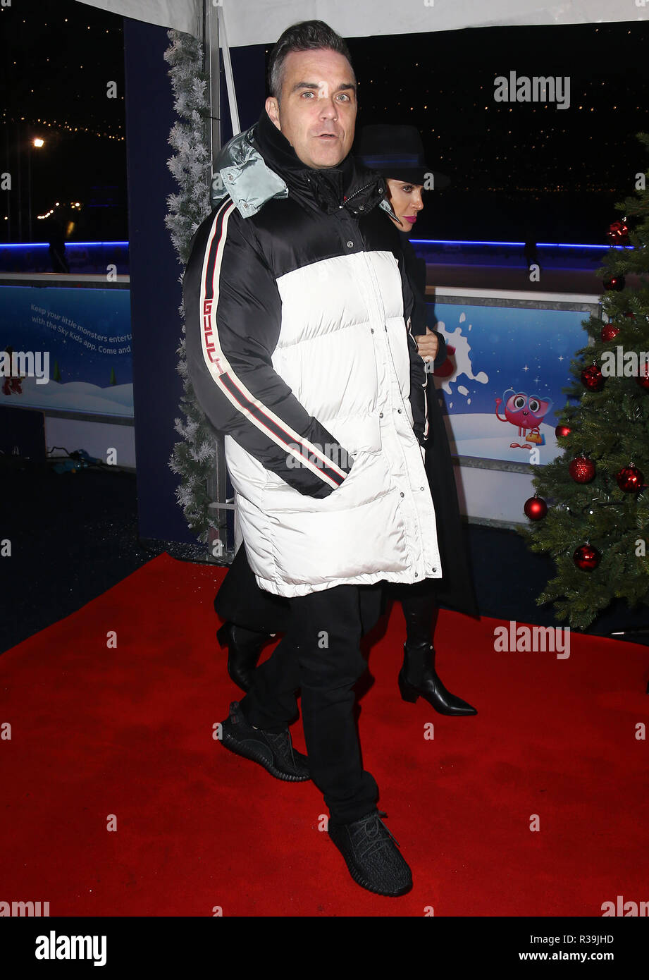 Robbie williams live hyde park hi-res stock photography and images - Alamy