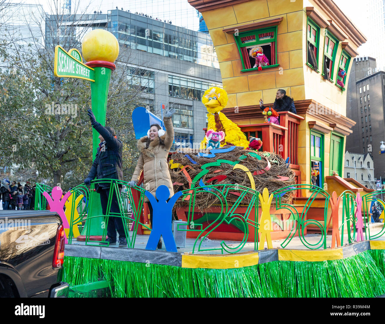 New York, NY - November 22, 2018: Anika Noni Rose & cast of Sesame ...