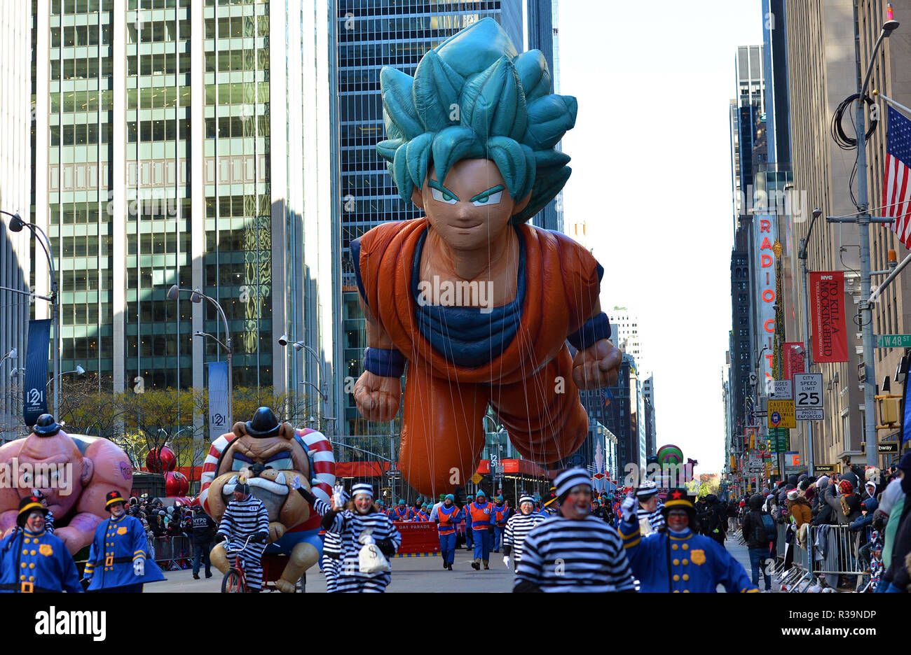 Goku hi-res stock photography and images - Alamy