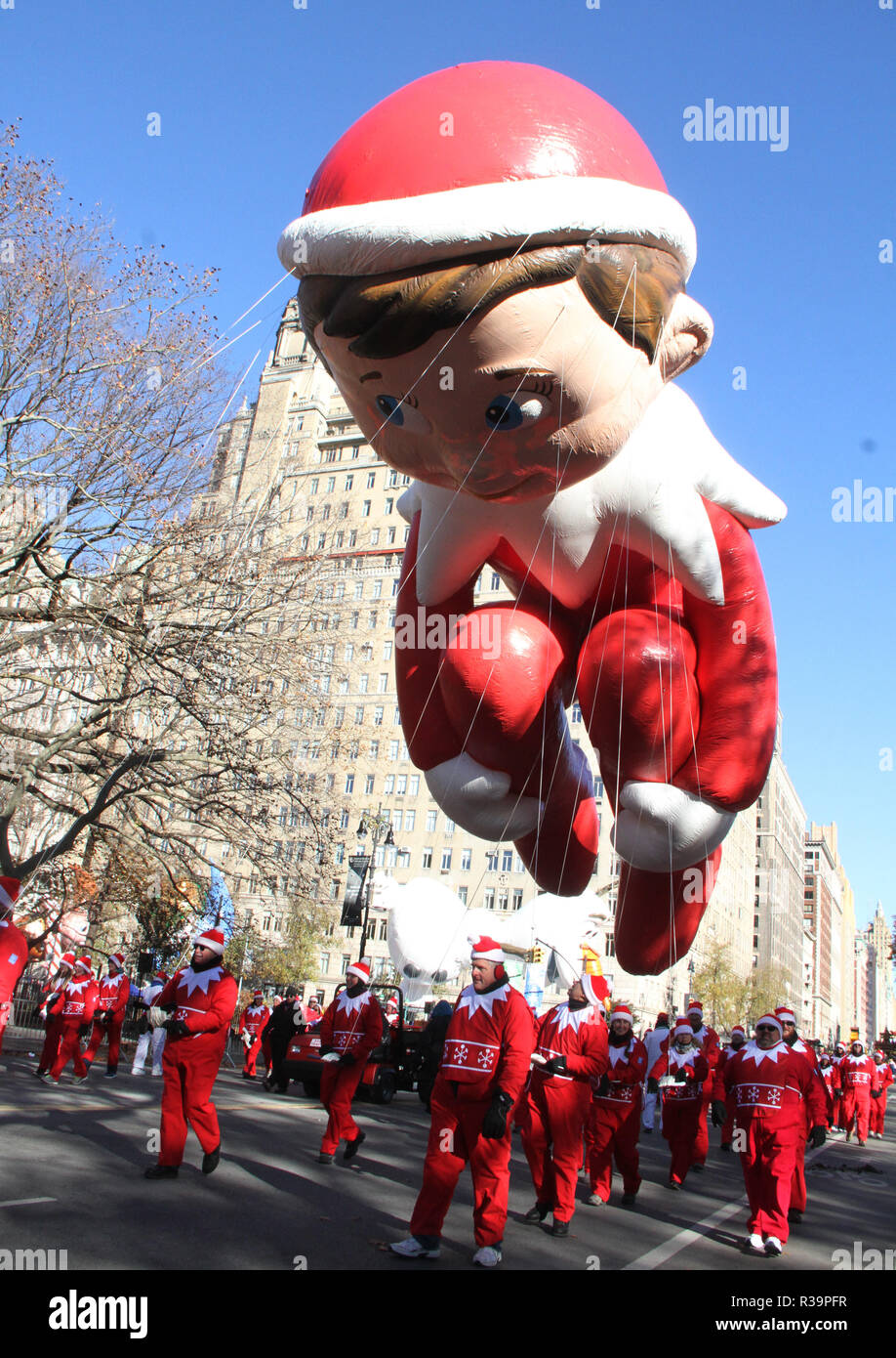 Thanksgiving parade ballon hi-res stock photography and images - Alamy