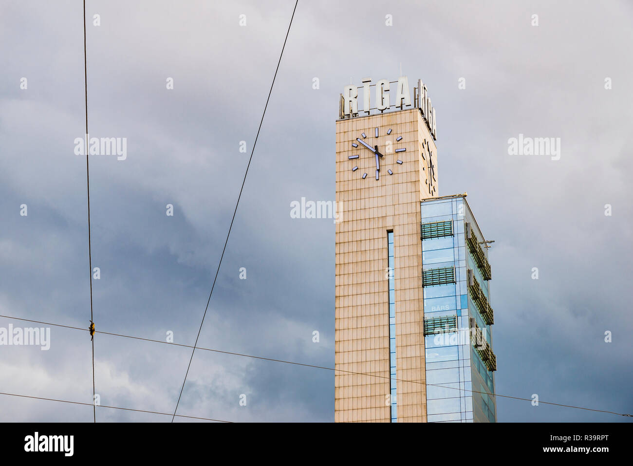 Station clock tower hi-res stock photography and images - Alamy