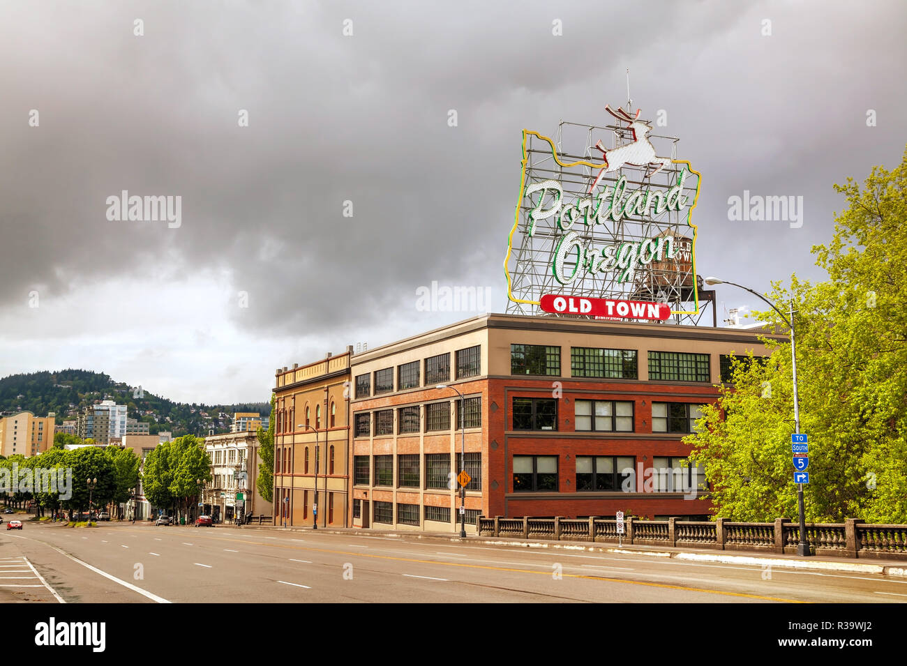 Portland oregon white stag sign hi-res stock photography and images - Alamy