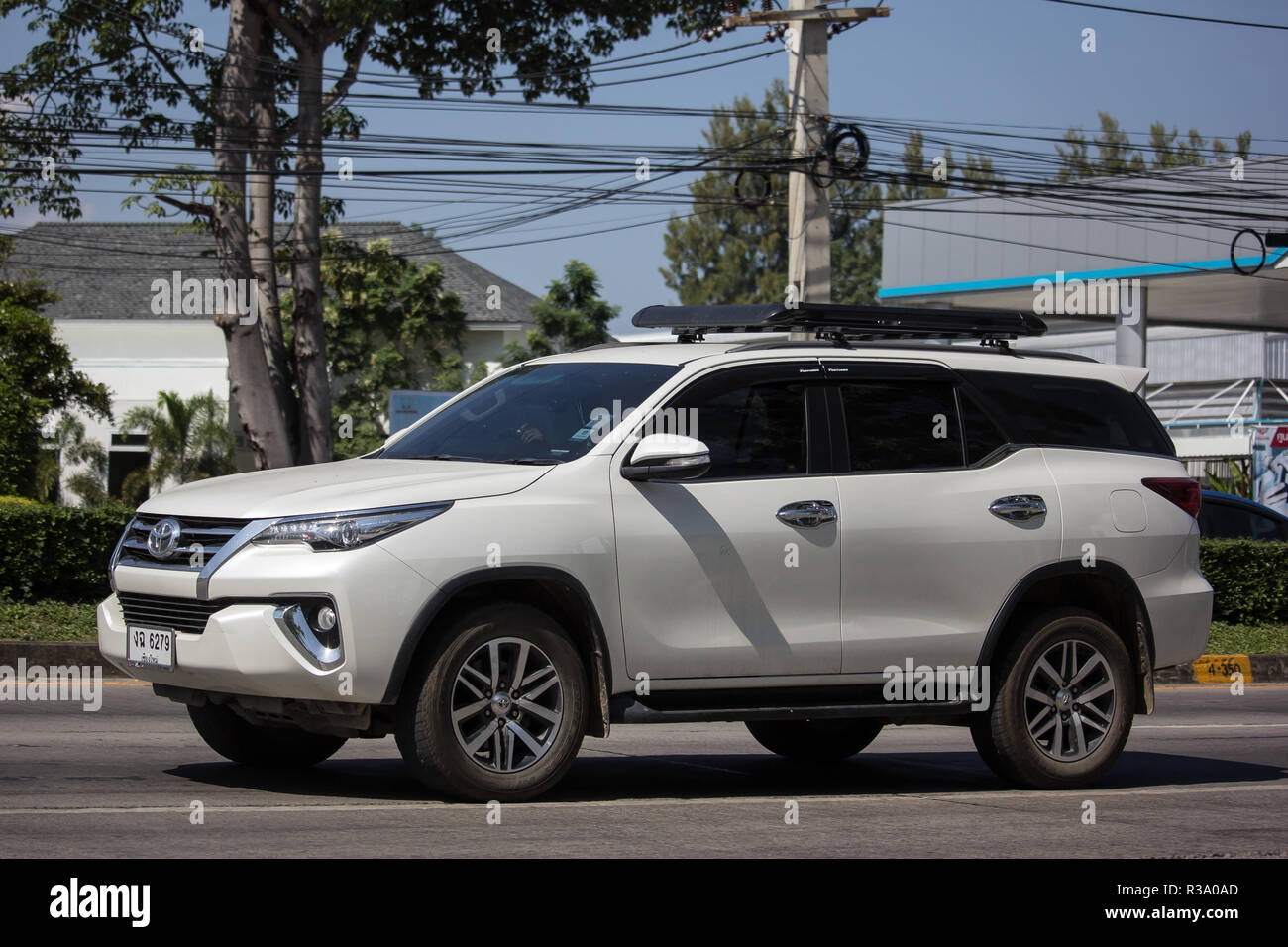 Fortuner White
