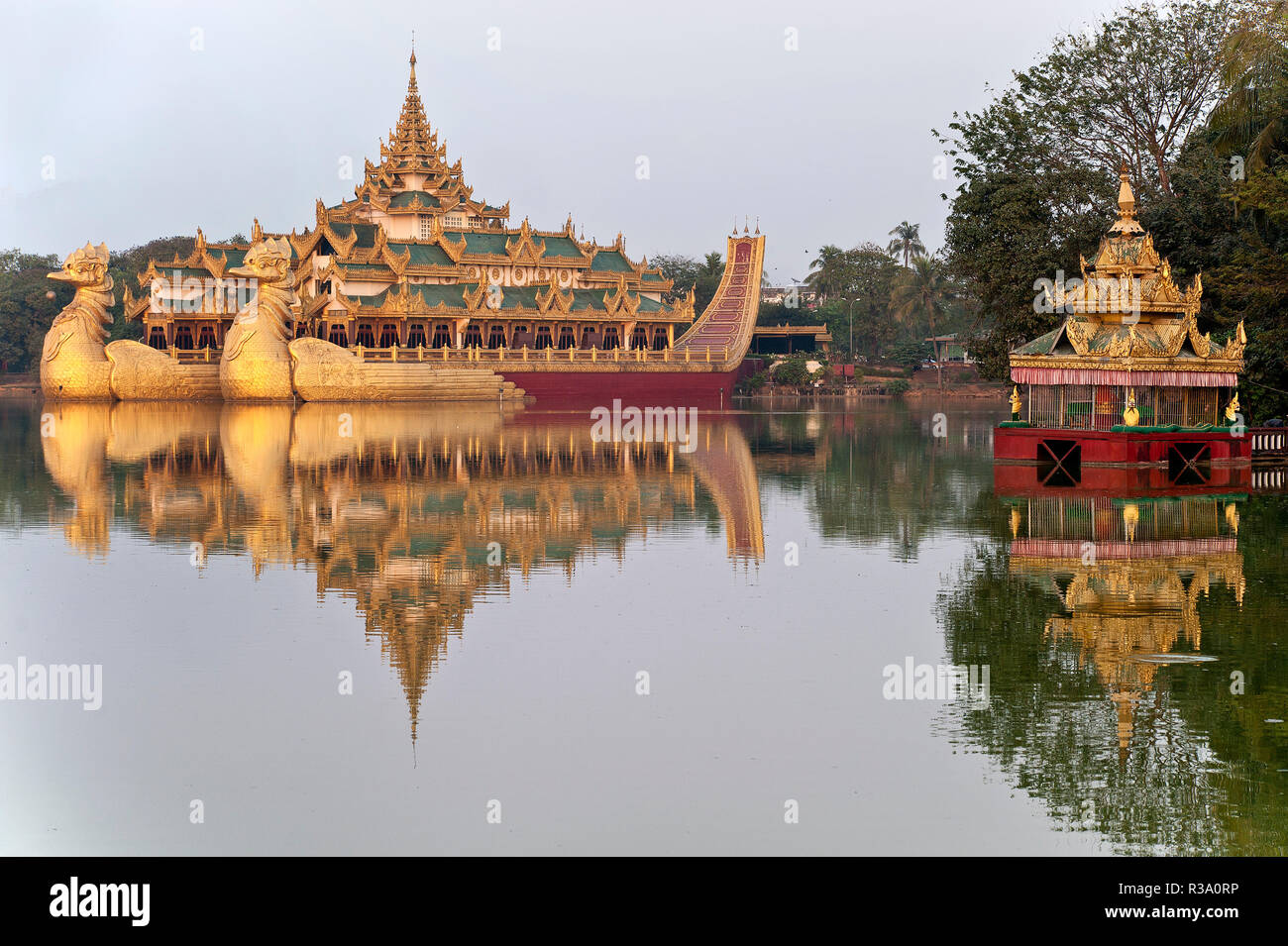 Sea Palace Floating Restaurant High Resolution Stock Photography and ...