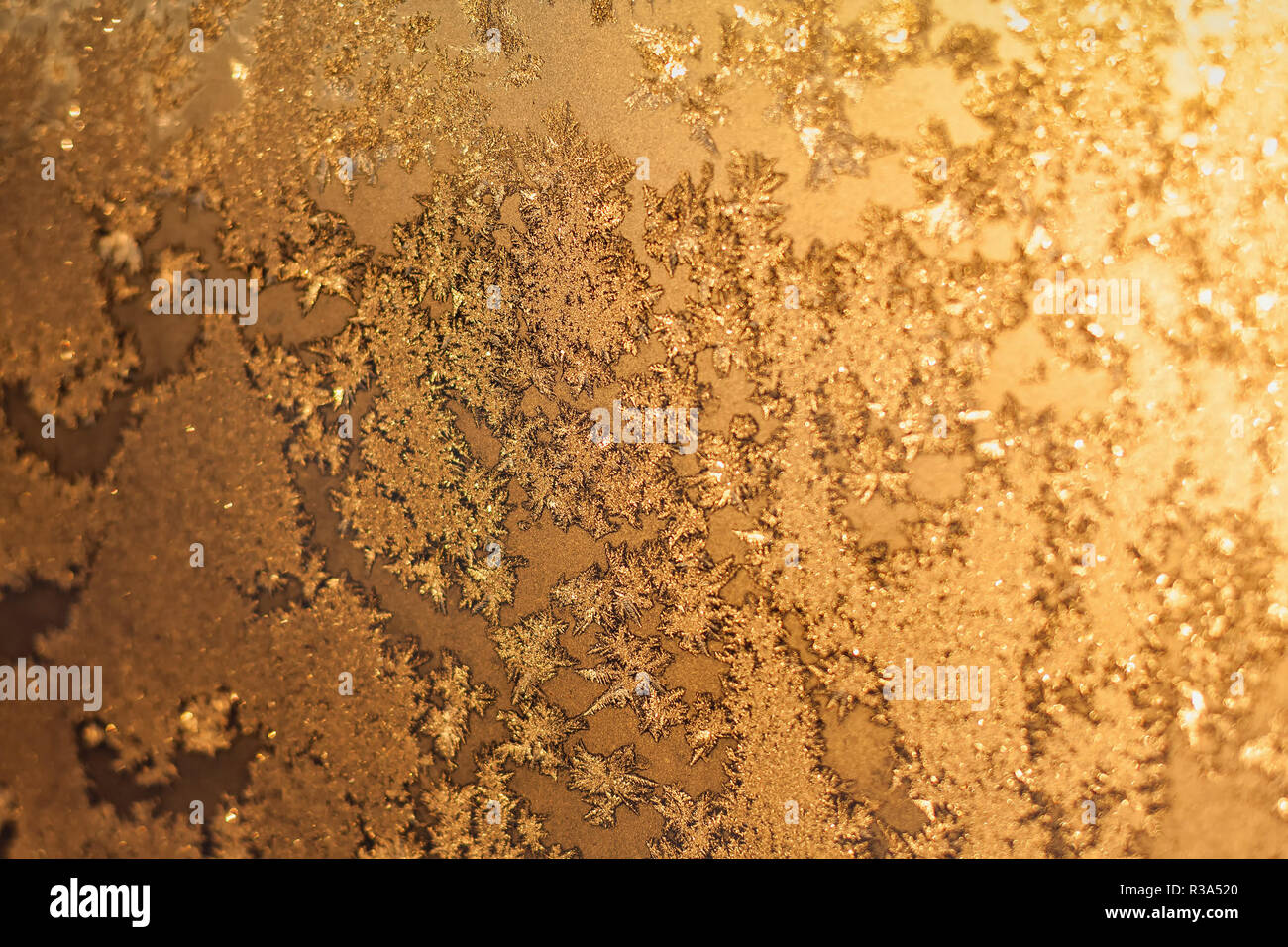 Golden glass pane texture hi-res stock photography and images - Alamy