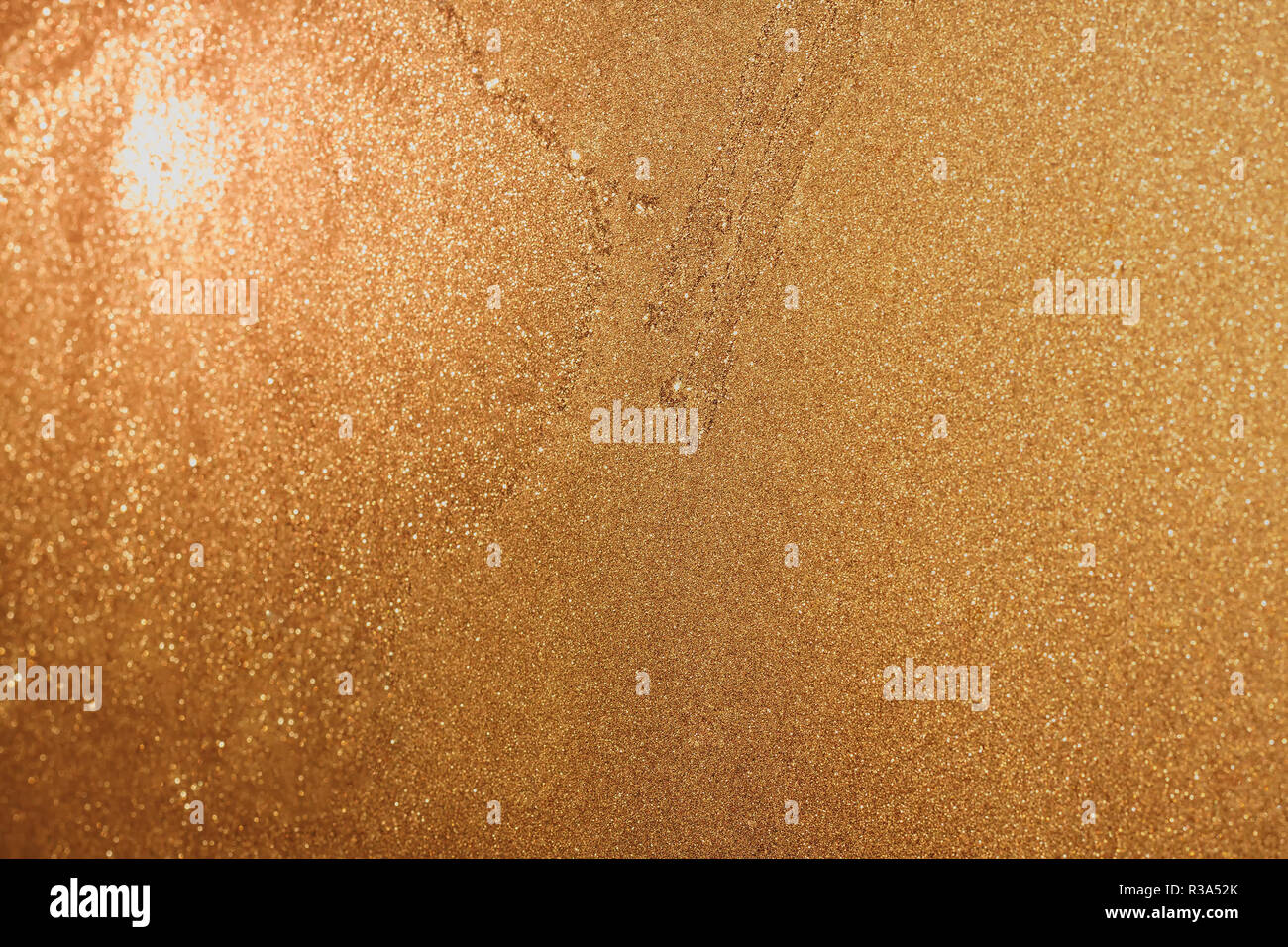 Golden glass pane texture hi-res stock photography and images - Alamy