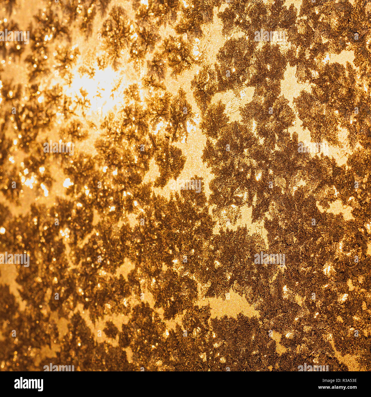 Golden glass pane texture hi-res stock photography and images - Alamy