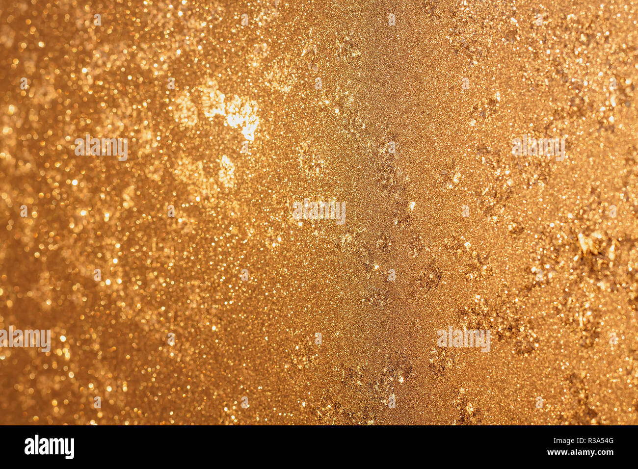 Golden glass pane texture hi-res stock photography and images - Alamy