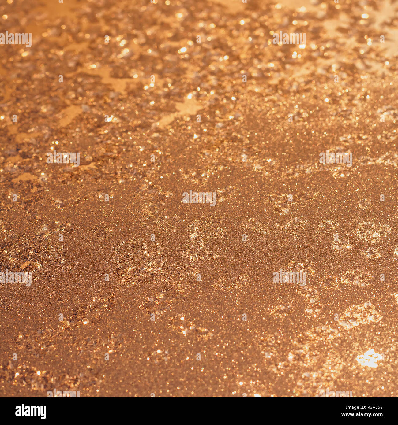 Golden glass pane texture hi-res stock photography and images - Alamy