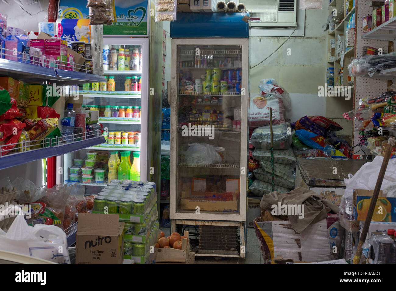 Departmental Store, Grocery shop Stock Photo - Alamy