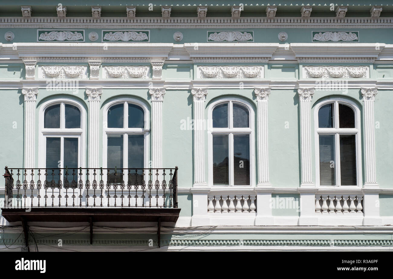 Glass balcony windows hi-res stock photography and images - Alamy